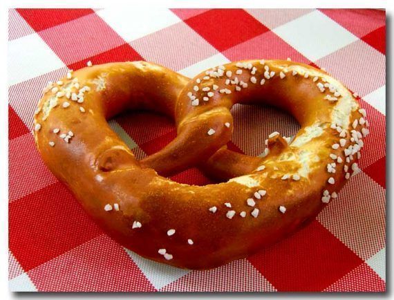 Συνταγη για Brezel το Γερμανικό κουλούρι!!!!