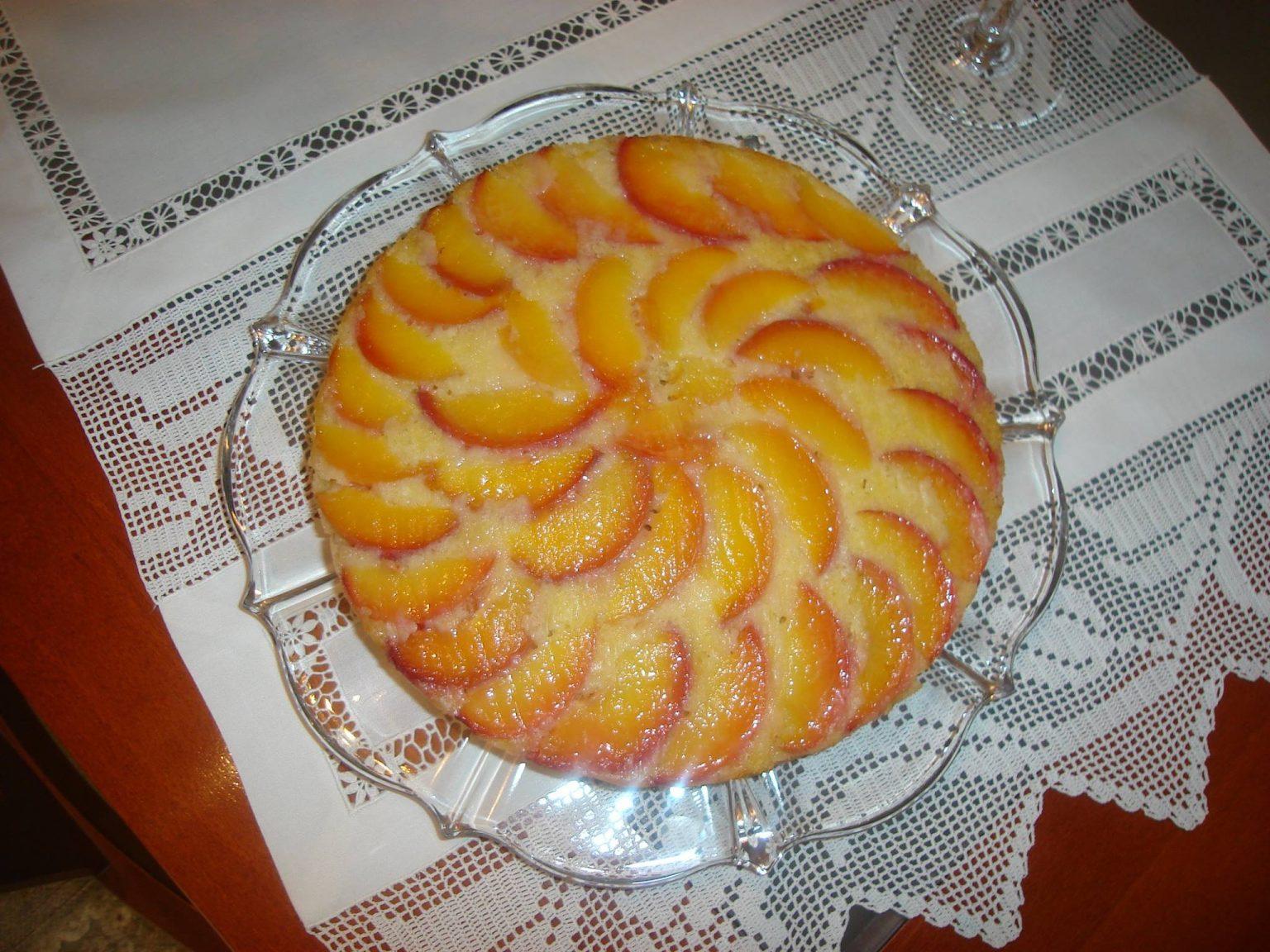 Η πιο ευκολή ροδακινόπιτα που φτιάξατε ποτέ απο τη Μαρία Μαρδα