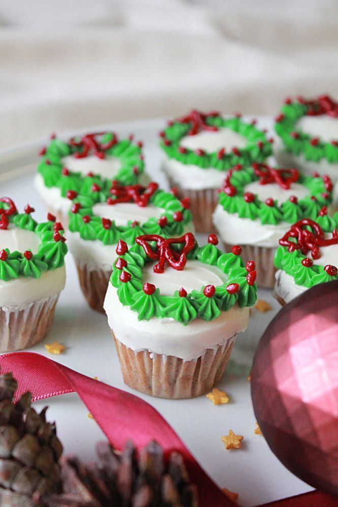 Τα καλύτερα και πιο γευστικά cupcakes για τις γιορτές των Χριστουγέννων!