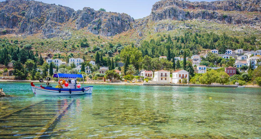 Σε αυτό το πολύχρωμο νησί, με την αυθεντική ομορφιά δεν χρειάζεσαι ούτε ...