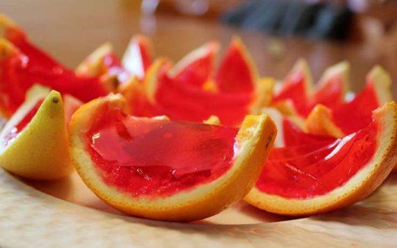 Πρωτότυπα ζελεδάκια σε φλούδες φρούτων