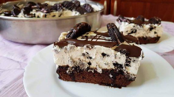 Πάστα ταψιού με σοκολατένια βάση, κρέμα και OREO