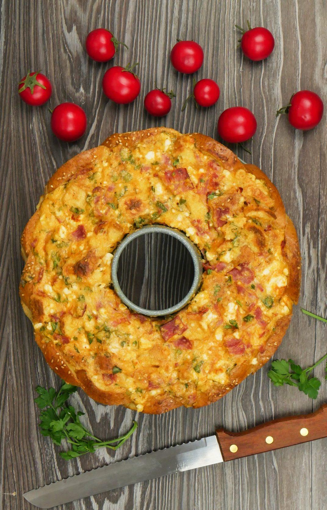 Συνταγή για σουφλέ με ψωμί στη φόρμα του κέικ Daddy-Cool.gr