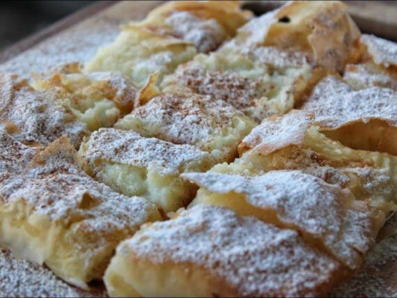 Το γλυκό της Δευτέρας: Εύκολη μπουγάτσα με φύλλο κρούστας σε 10'