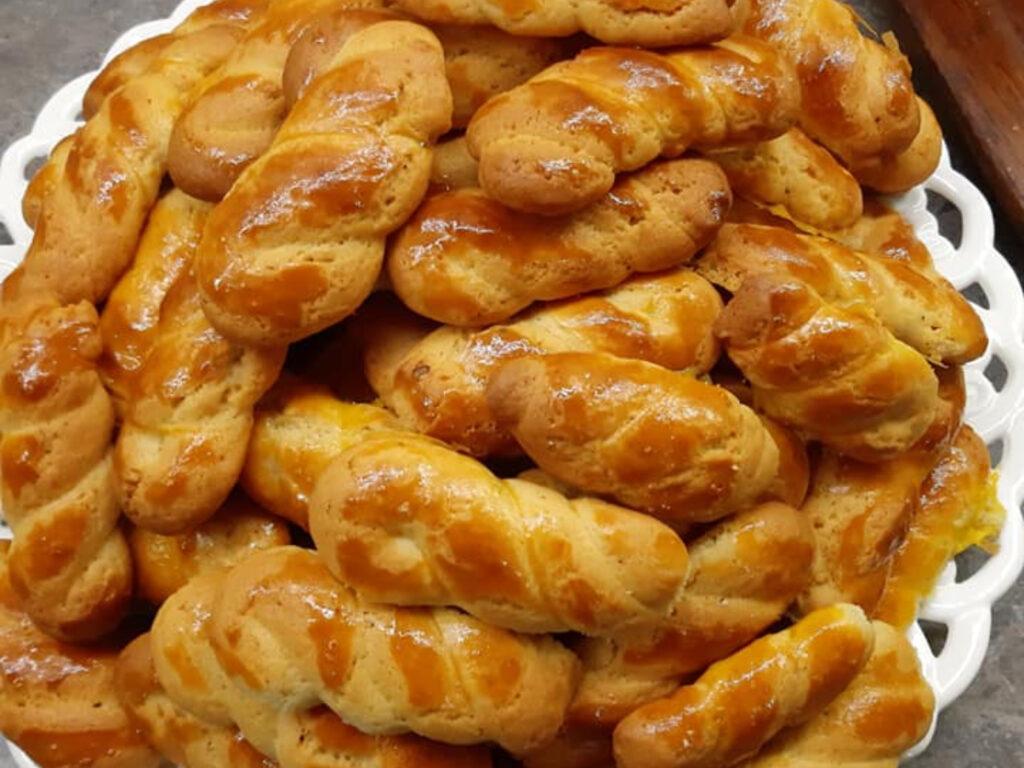 Παραδοσιακά πασχαλινά κουλουράκια της γιαγιάς