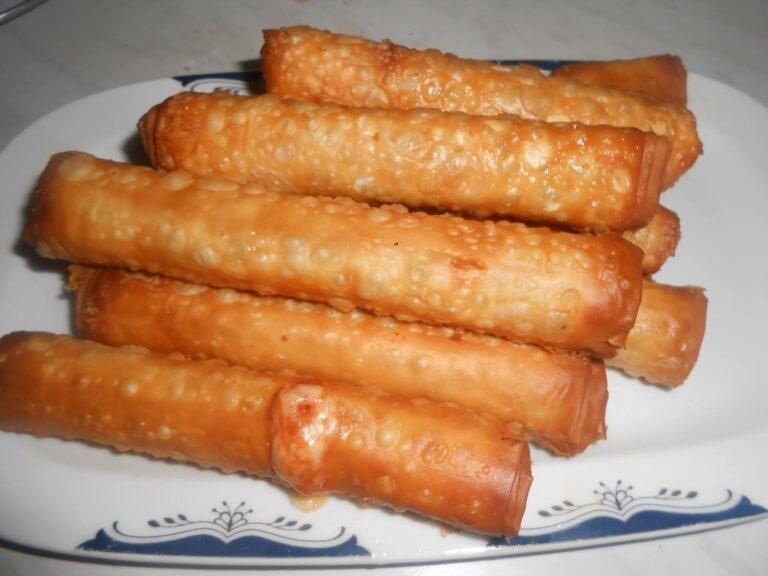 Φλογέρες με γαλοπούλα, ένταμ και σάλτσα