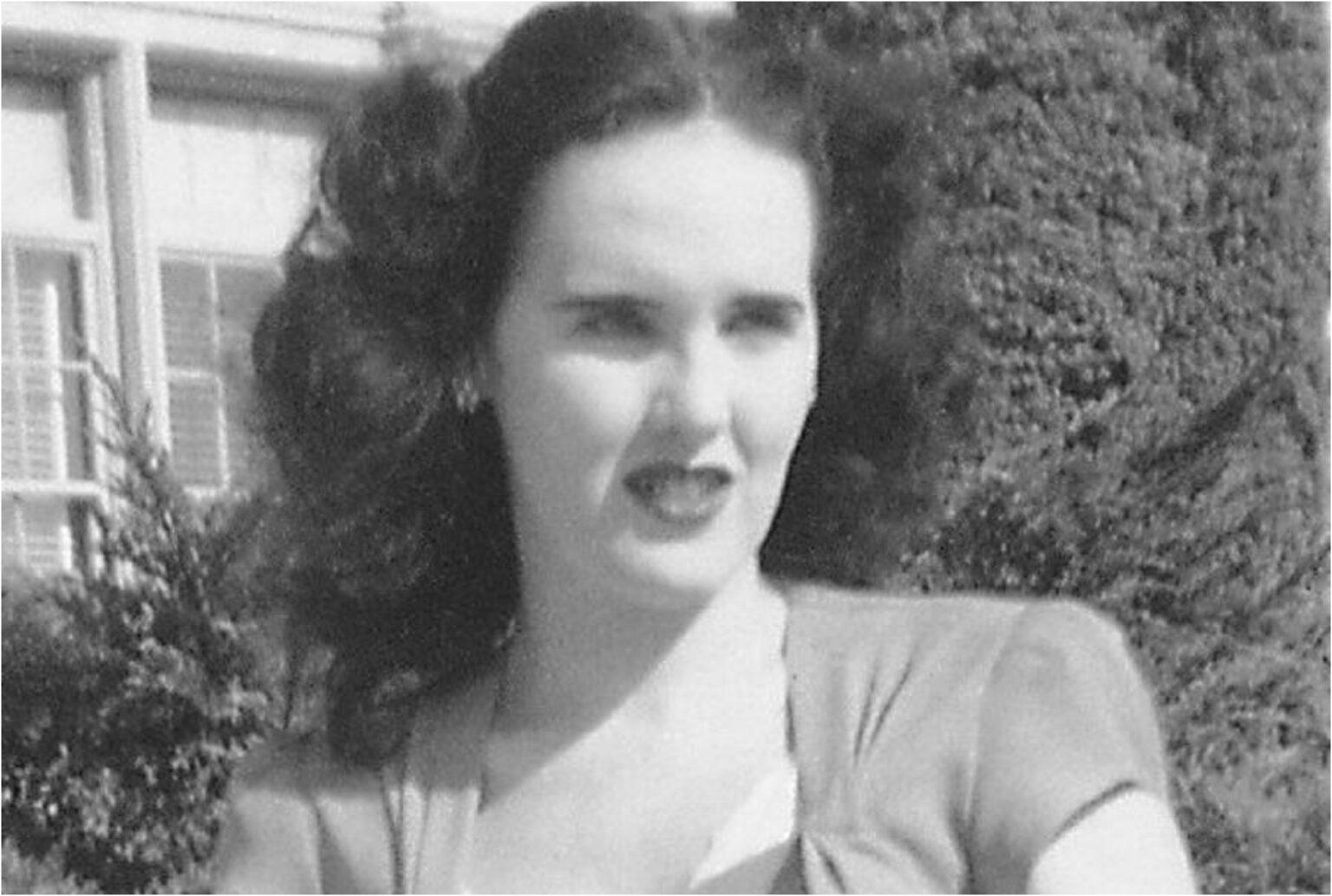 Elizabeth Short: Η φρικιαστική αληθινή ιστορία της Μαύρης Ντάλιας - Μια ...
