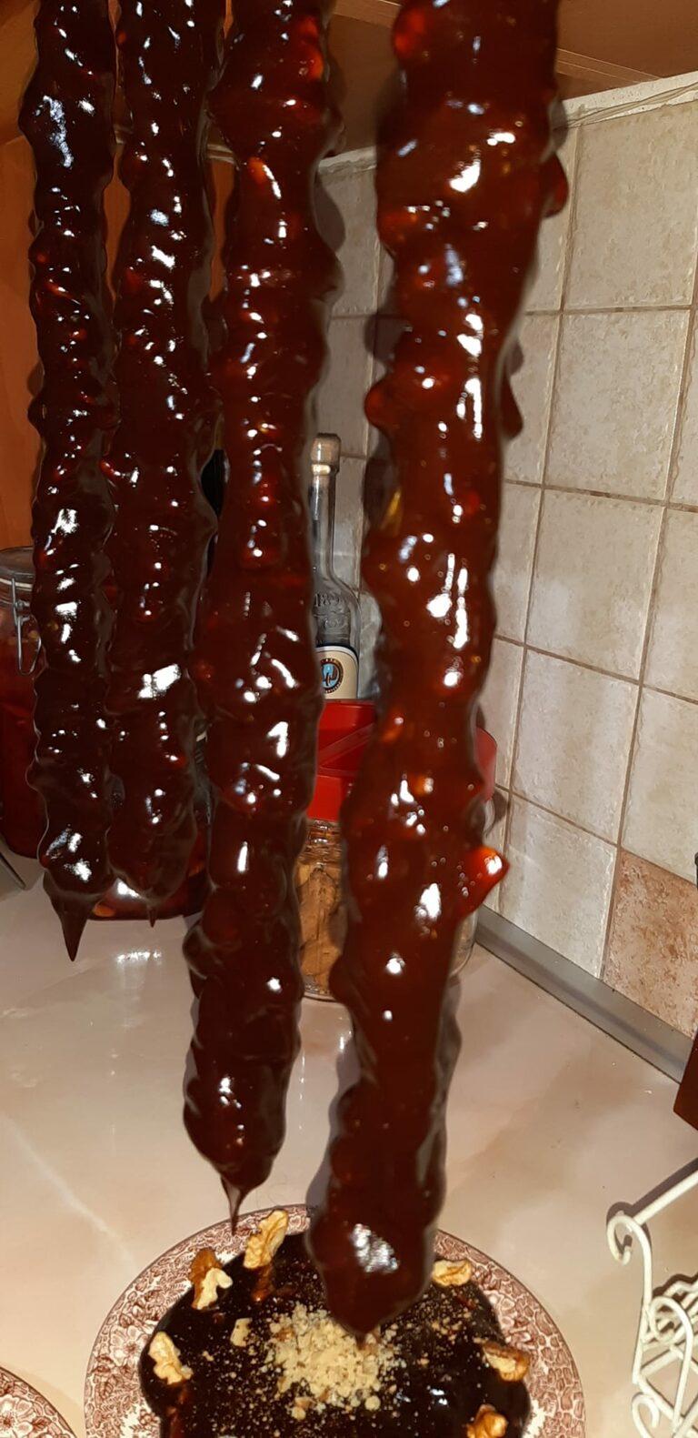 Σουτζούκια με πετιμέζι