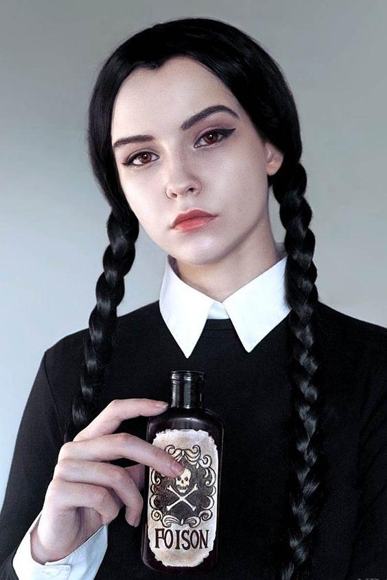 Wednesday χτένισμα: 15 ιδέες με το χτένισμα της κορυφαίας σειράς του ...