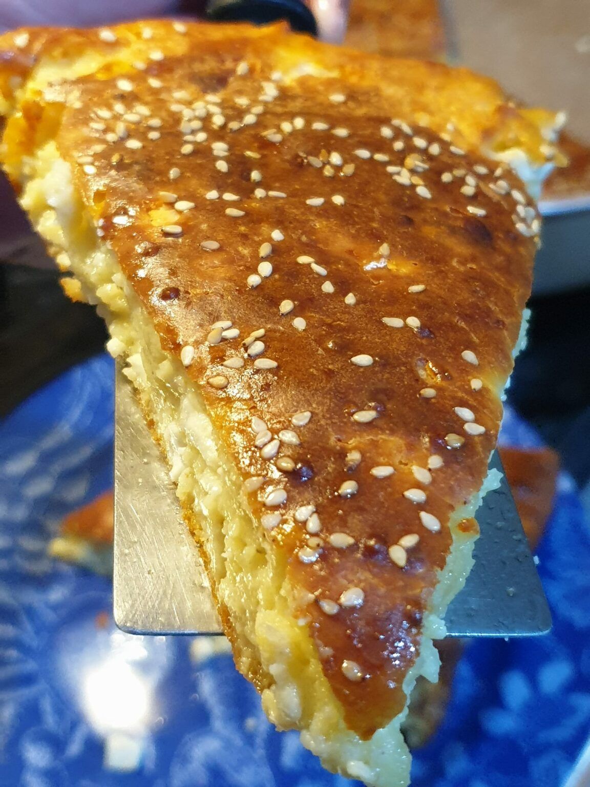 Τεμπελόπιτα με γραβιέρα και φέτα