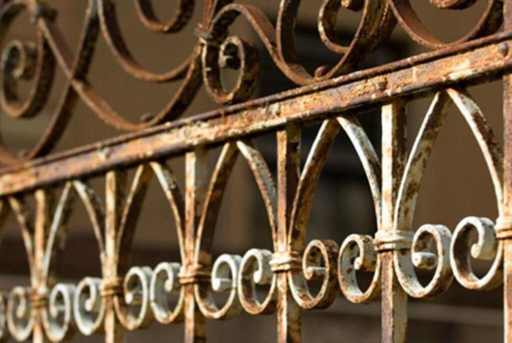 4 έξυπνα κόλπα για να απαλλαγείτε από την σκουριά στα κάγκελα τις ...