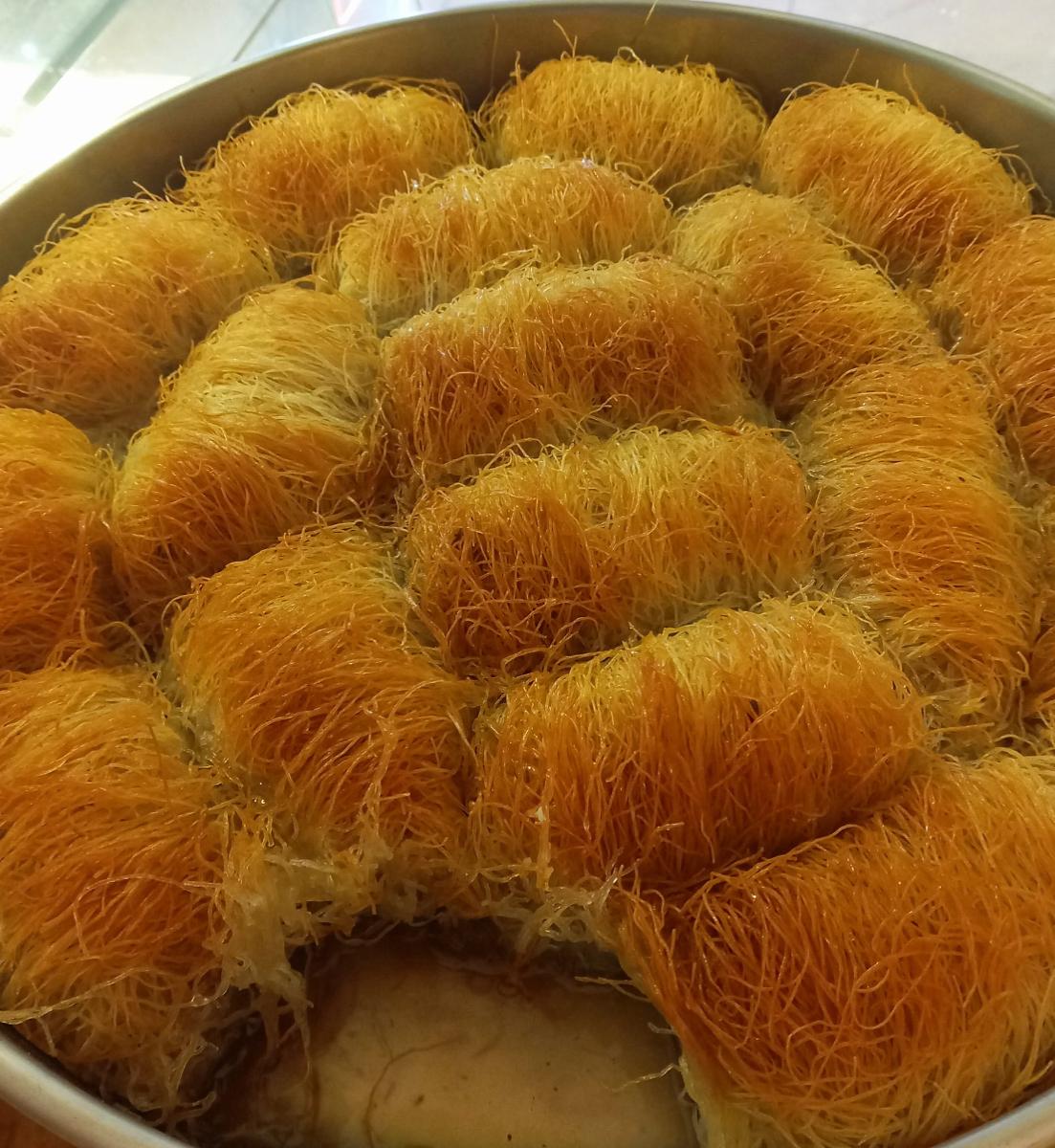 Κανταΐφι της Βέφας Αλεξιάδου