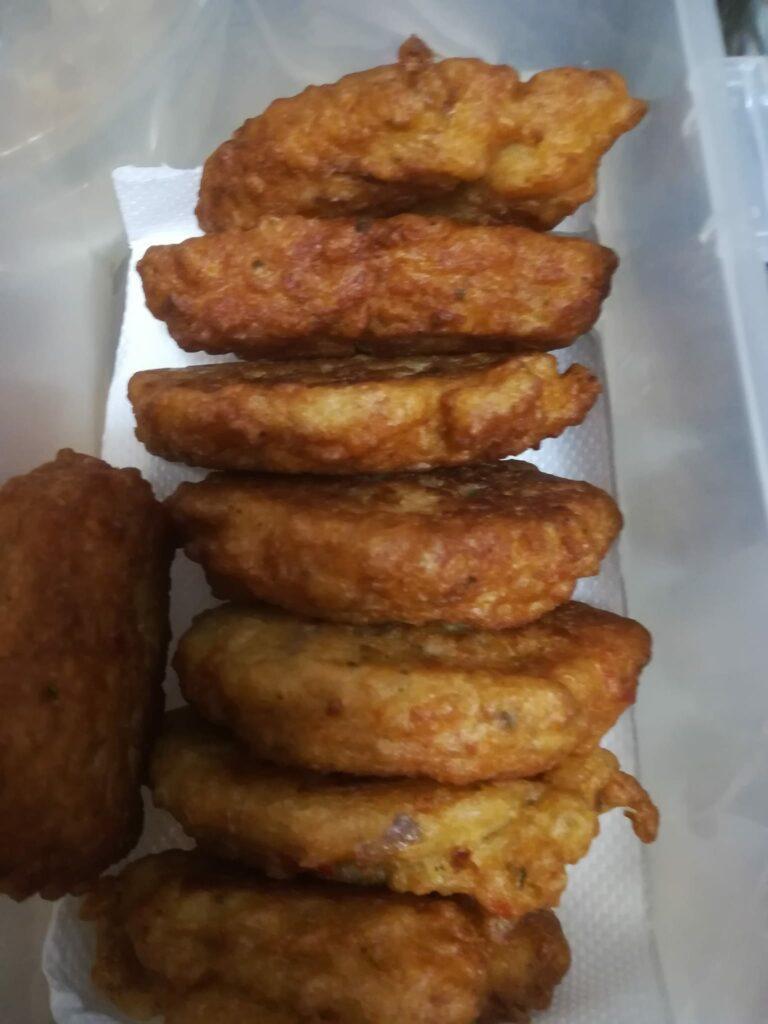 Ρεβυθοκεφτέδες για τη Μεγάλη Εβδομάδα