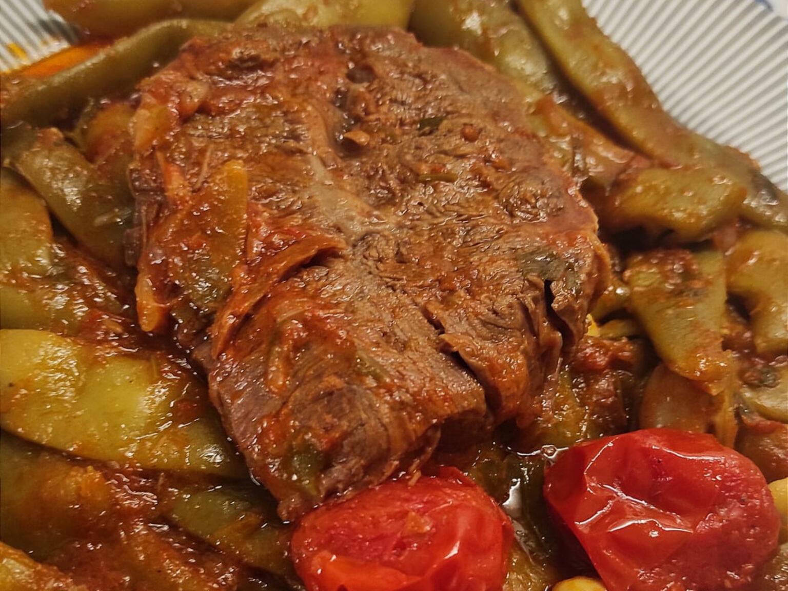 Καλοκαιρινό μοσχαράκι με φασολάκια