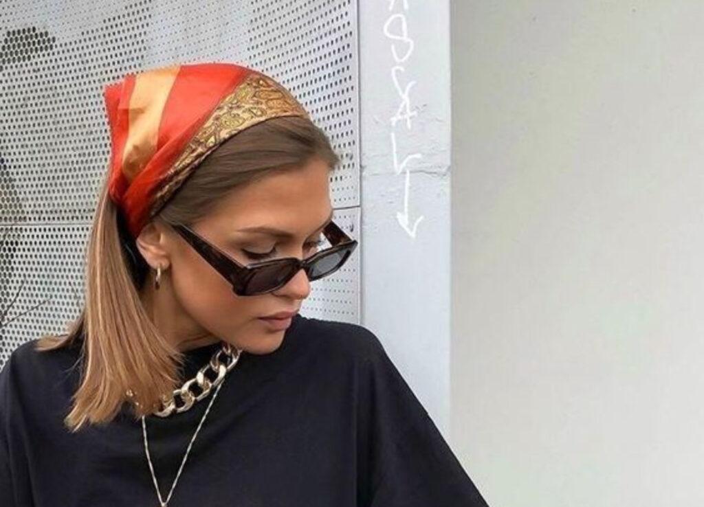 Οι πιο κομψοί τρόποι για να δέσεις ένα μαντήλι στα μαλλιά σου φέτος το ...