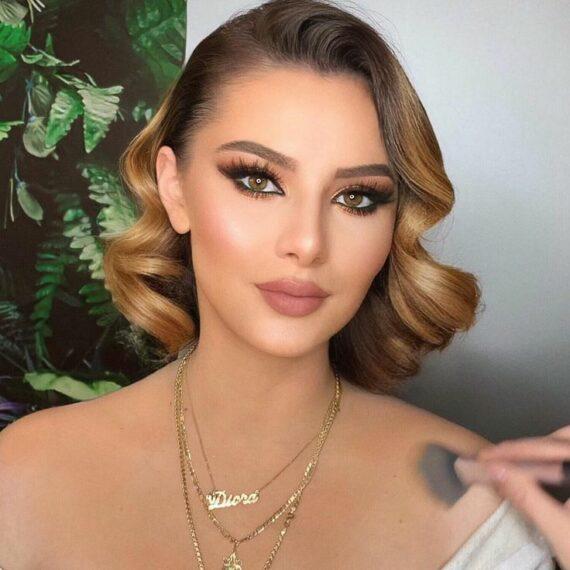 Το Απόλυτο Vang Hair Guide για Καρέ Μαλλιά στις Γιορτινές Εμφανίσεις σου