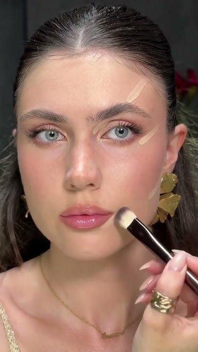 Concealer sandwiching: Δες πως να κάνεις βήμα βήμα τη viral τεχνική στο ...