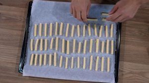 Εύκολα πακοτίνια στο φούρνο με λίγα υλικά