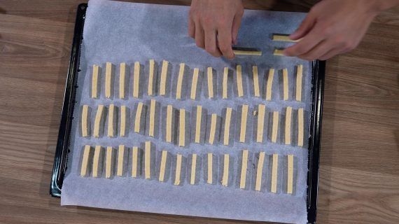 Εύκολα πακοτίνια στο φούρνο με λίγα υλικά