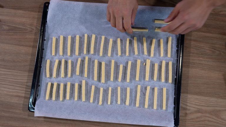 Εύκολα πακοτίνια στο φούρνο με λίγα υλικά