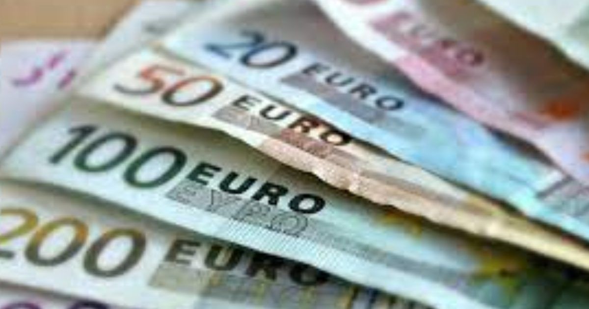 ΟΠΕΚΑ: Οι δικαιούχοι που θα λάβουν επίδομα πάνω από 400 ευρώ