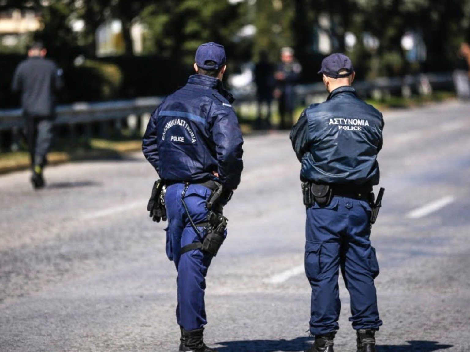Απίστευτο κι όμως Ελληνικό: Αστυνομικοί έχουν εγκλωβιστεί 3 μέρες σε ...