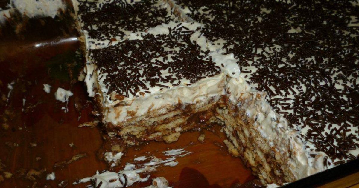 Αρωματική τούρτα κατσαρόλας με λεμόνι