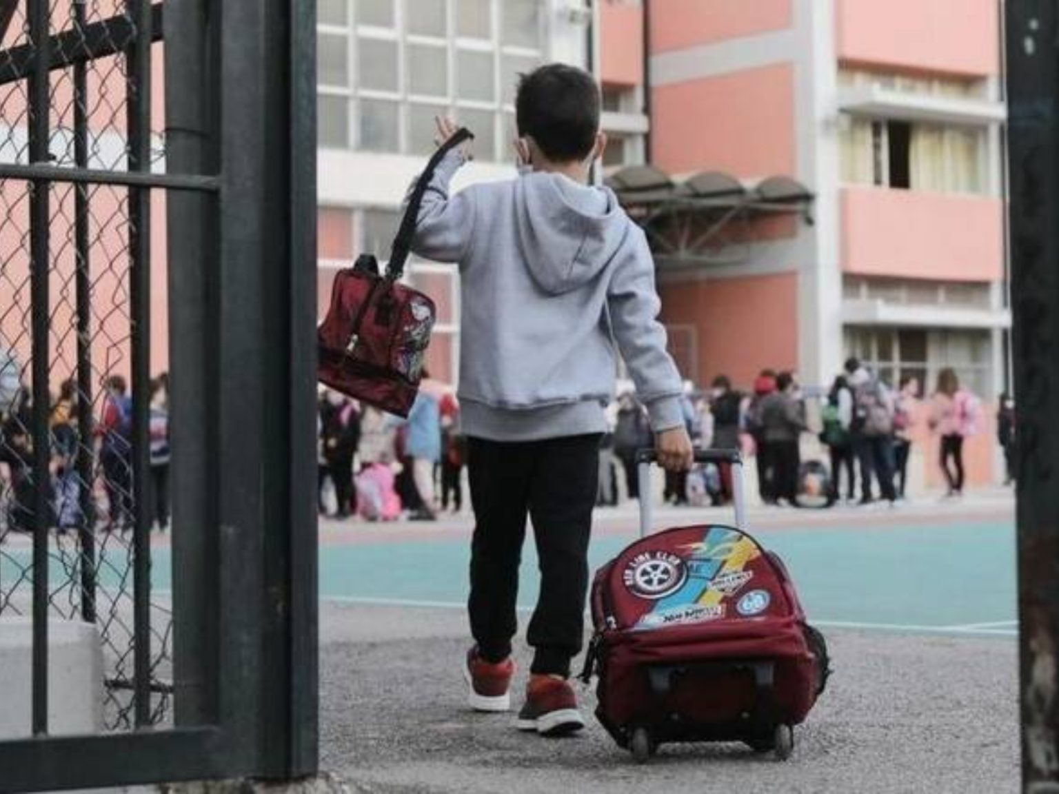 Τι ισχύει με την γονική άδεια για την Χριστουγεννιάτικη γιορτή των παιδιών;
