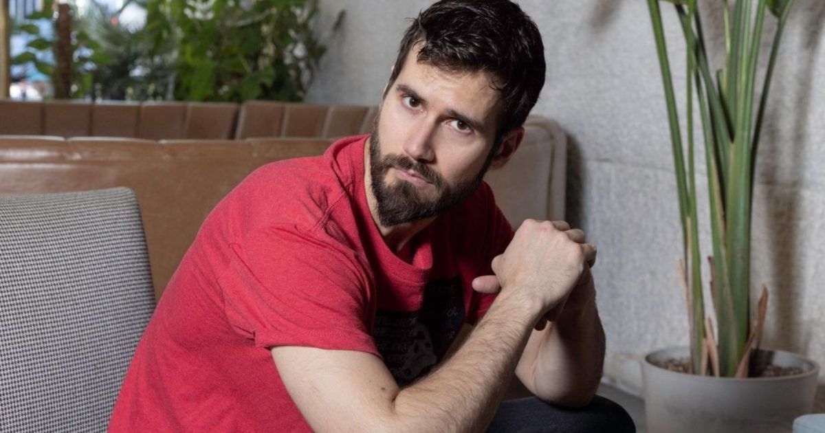 Οι πρώτες φωτογραφίες του Αναστάση Ροϊλού ως μπαμπά προκάλεσαν ...