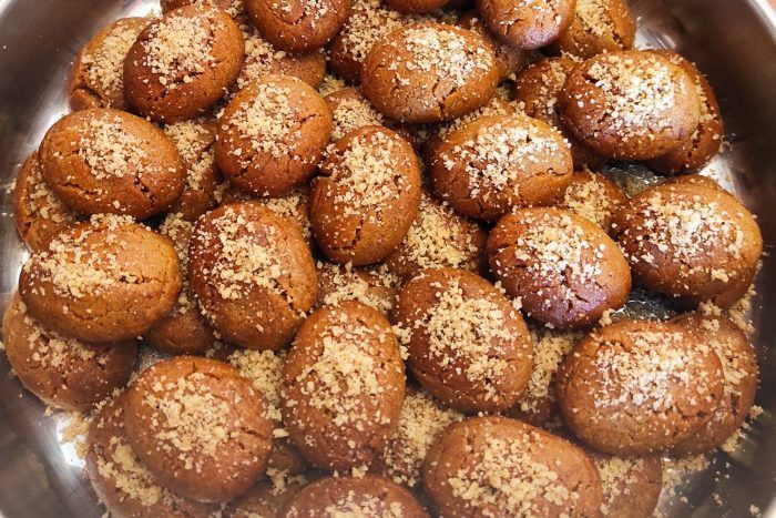 Συνταγή για πετυχημένα μελομακάρονα από παλιά νοικοκυρά