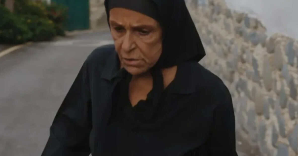 Η Γη της Ελιάς: Η Χρυσούλα βρίσκει την τιμωρία που της αξίζει